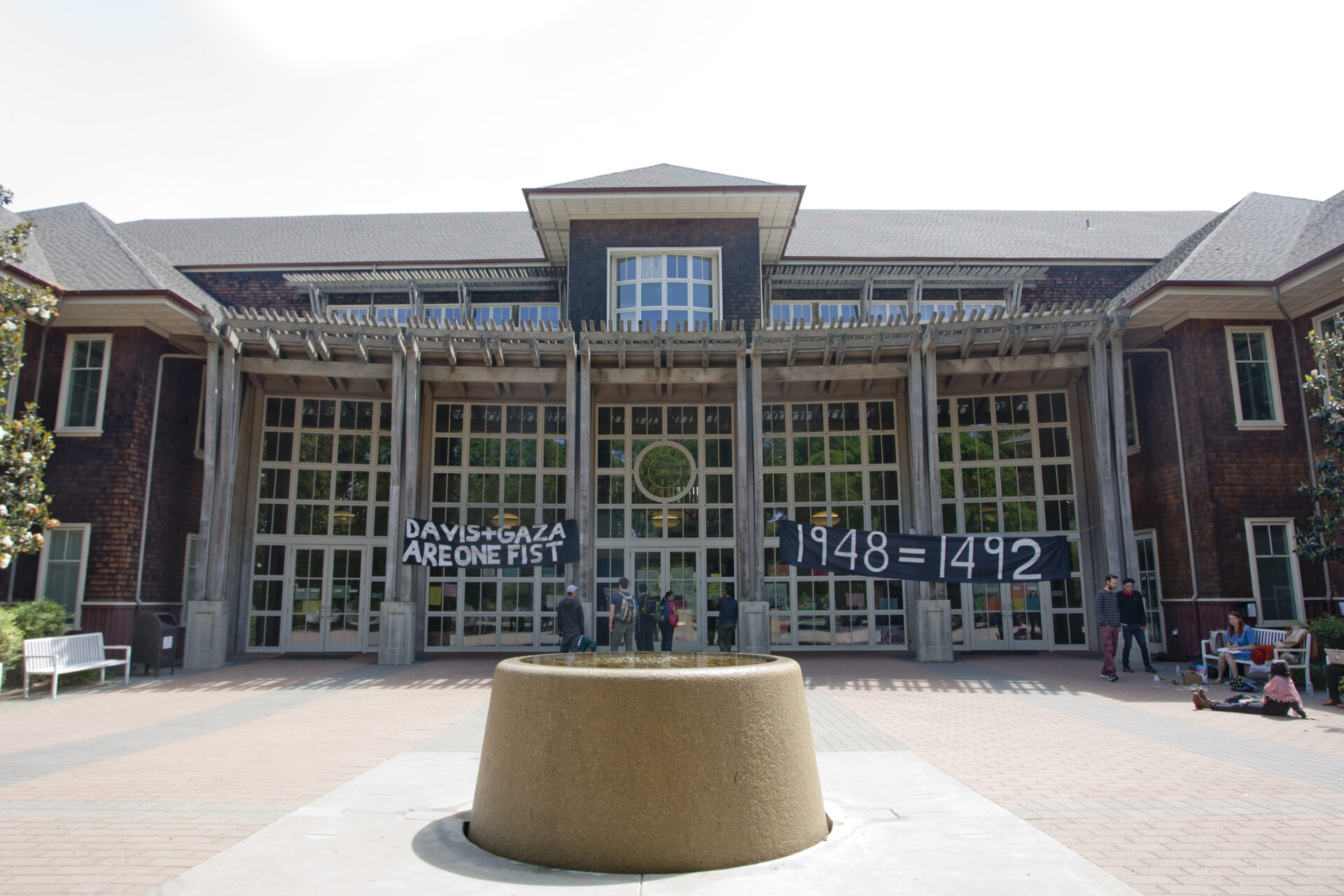 Students close Dutton Hall in support of Nakba Day | The Aggie