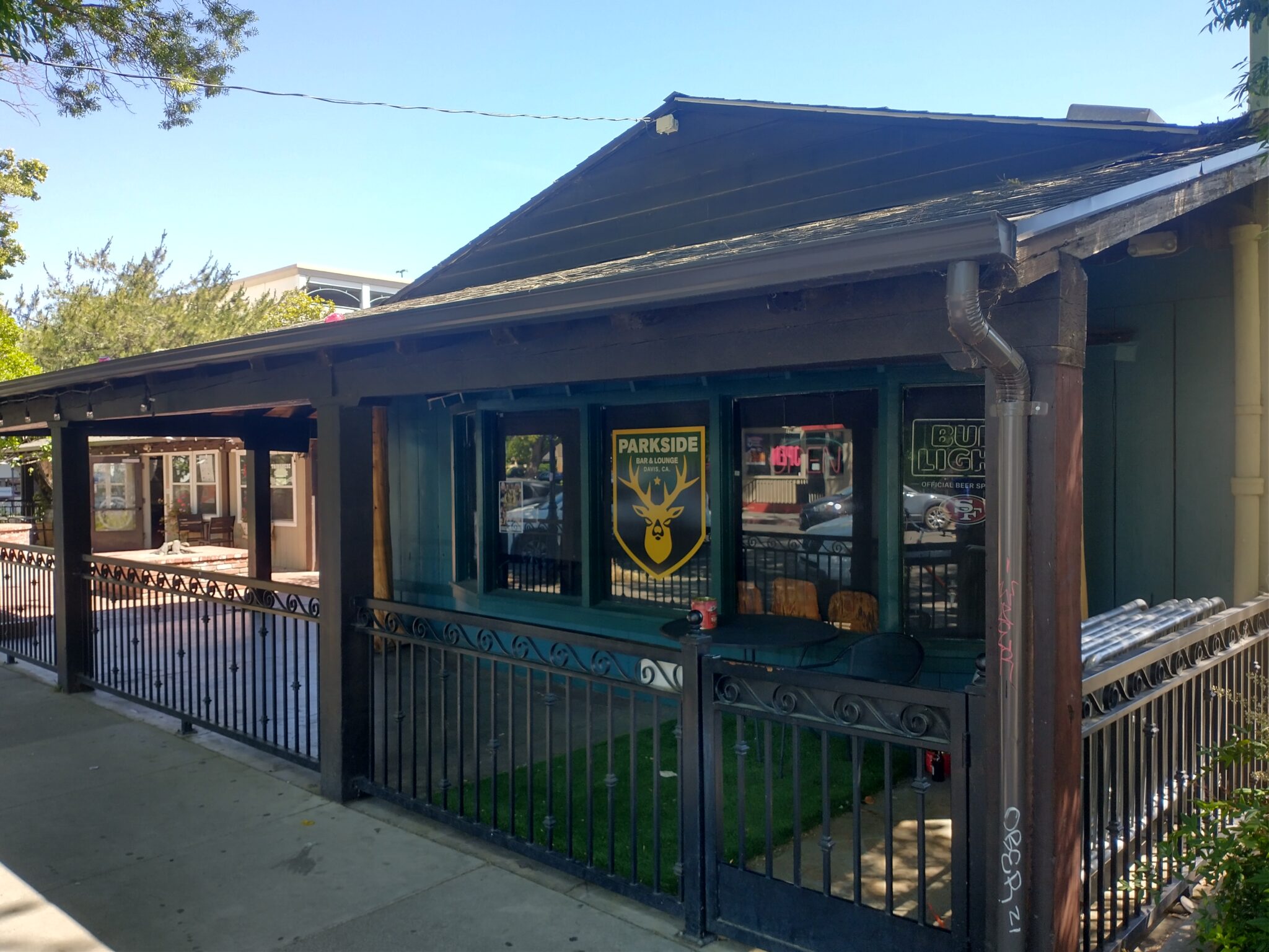 Best Bar: Parkside Bar and Lounge | The Aggie