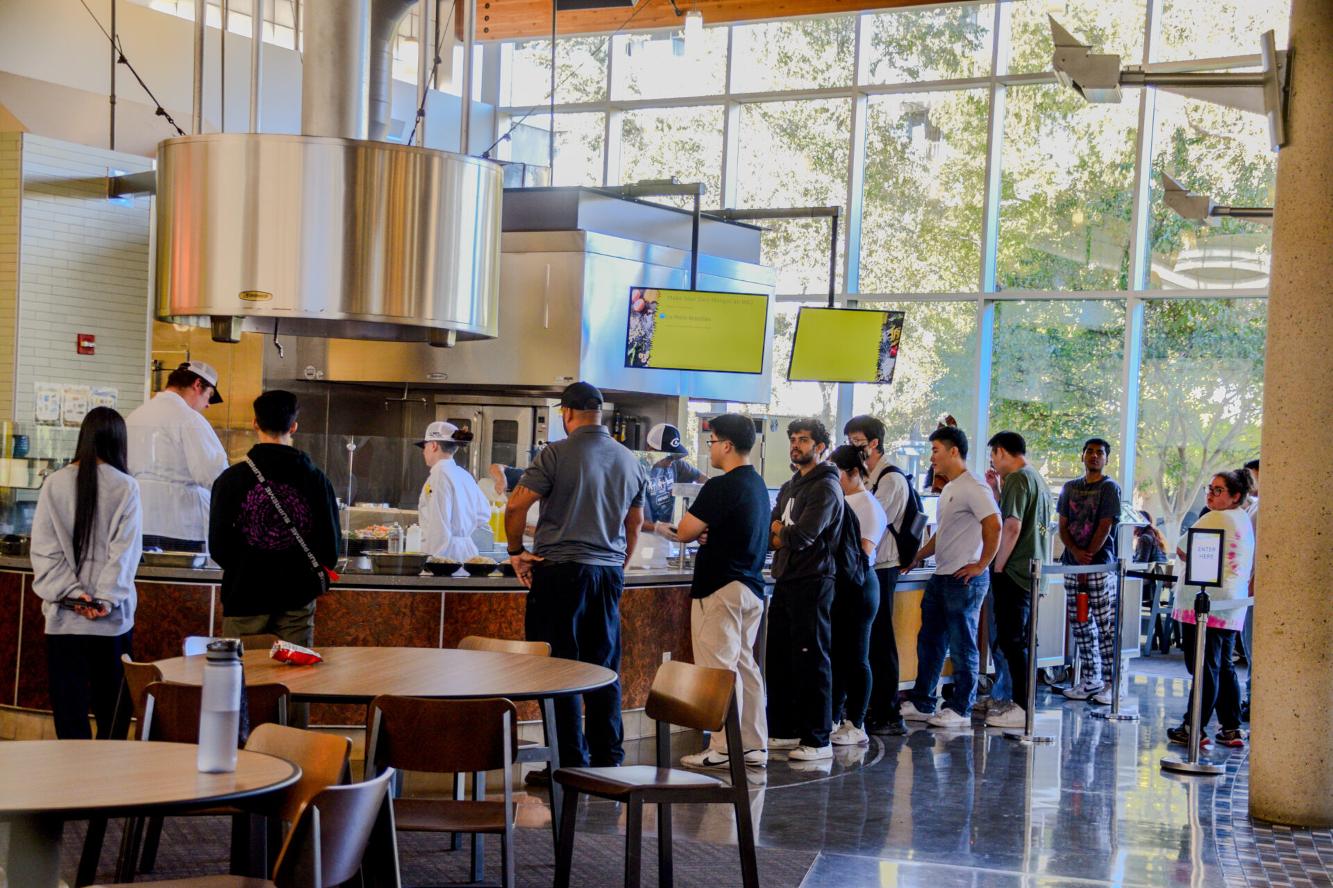 Student Housing and Dining Services makes Segundo Dining Commons sole dining hall open on ...