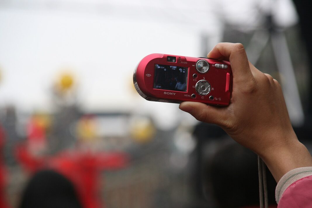 Investigating the revival of retro pixels and the digicam craze | The Aggie